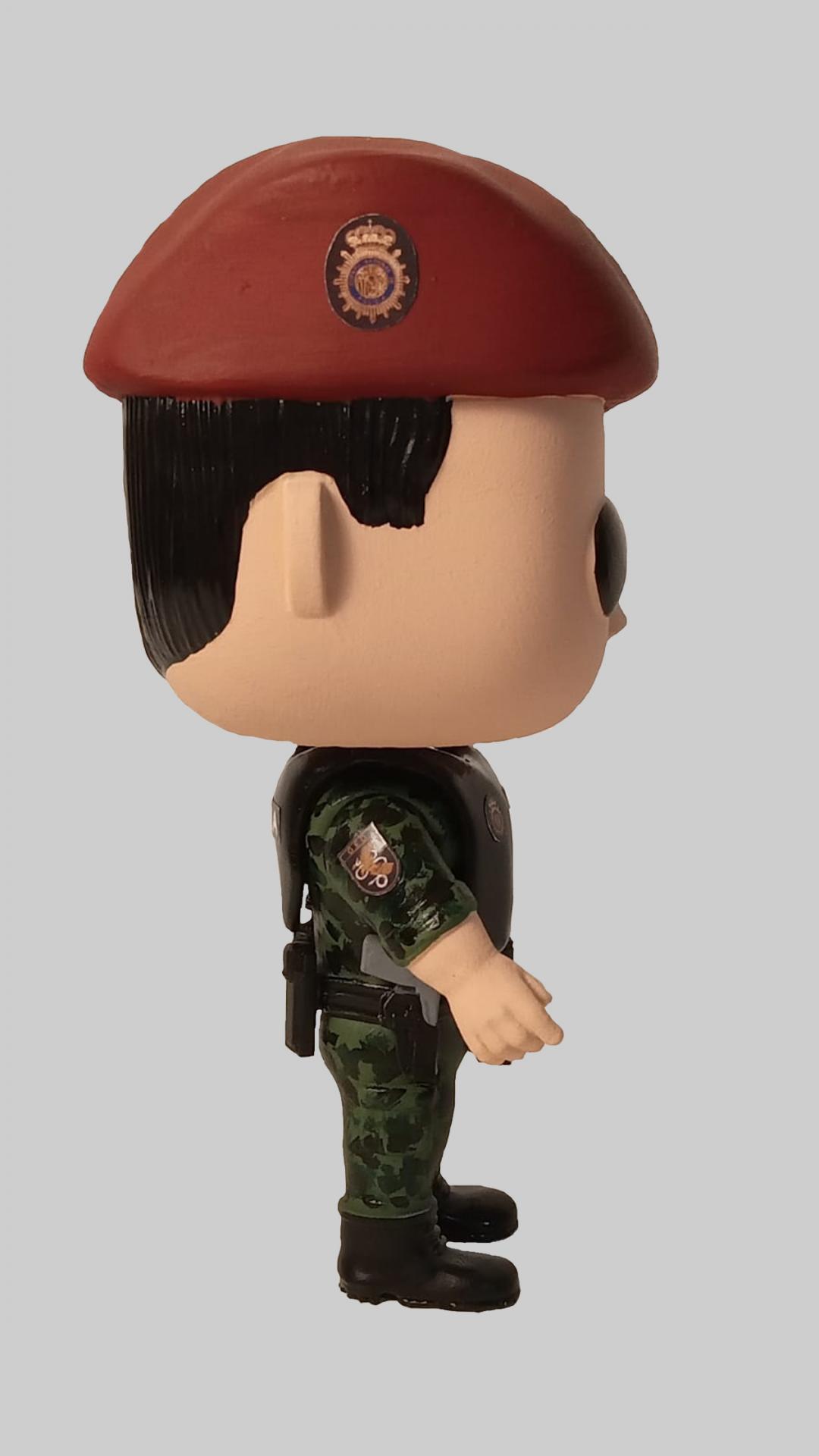 Funcops Policía Nacional con uniforme de camuflaje del GEO Grupo ...